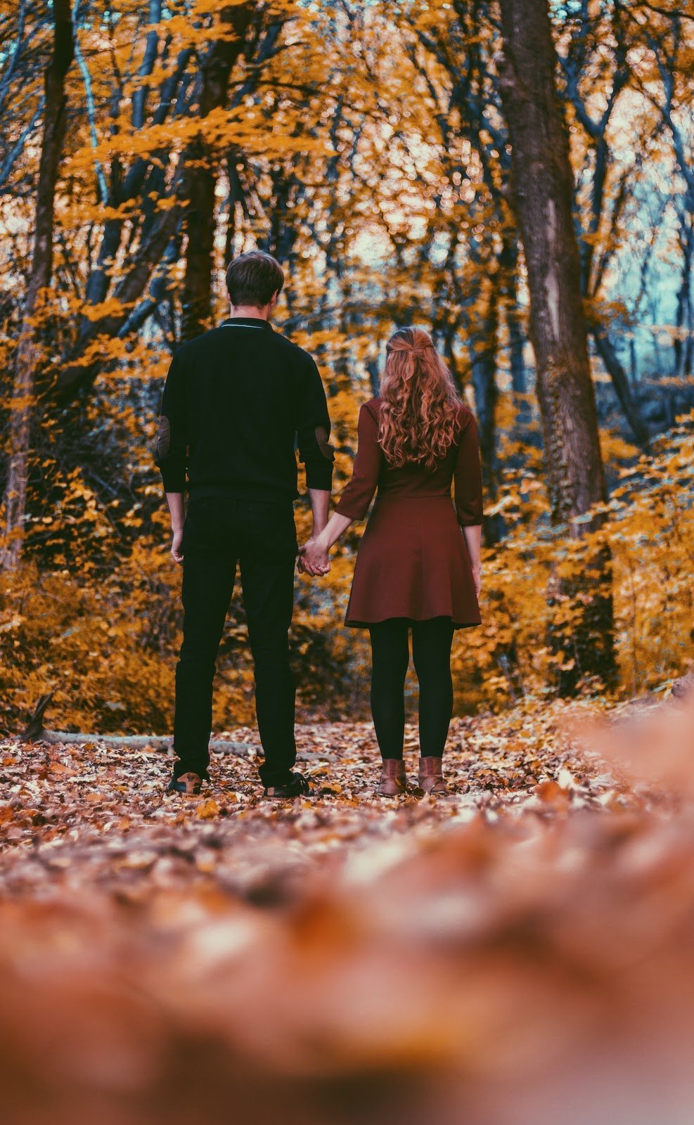 Romance is in the air: 20 photoshoot ideas to capture couples in love