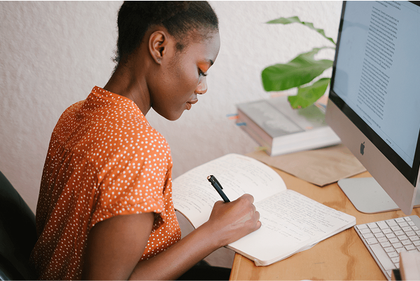 Topic Generator: Generate topic ideas with AI | Canva