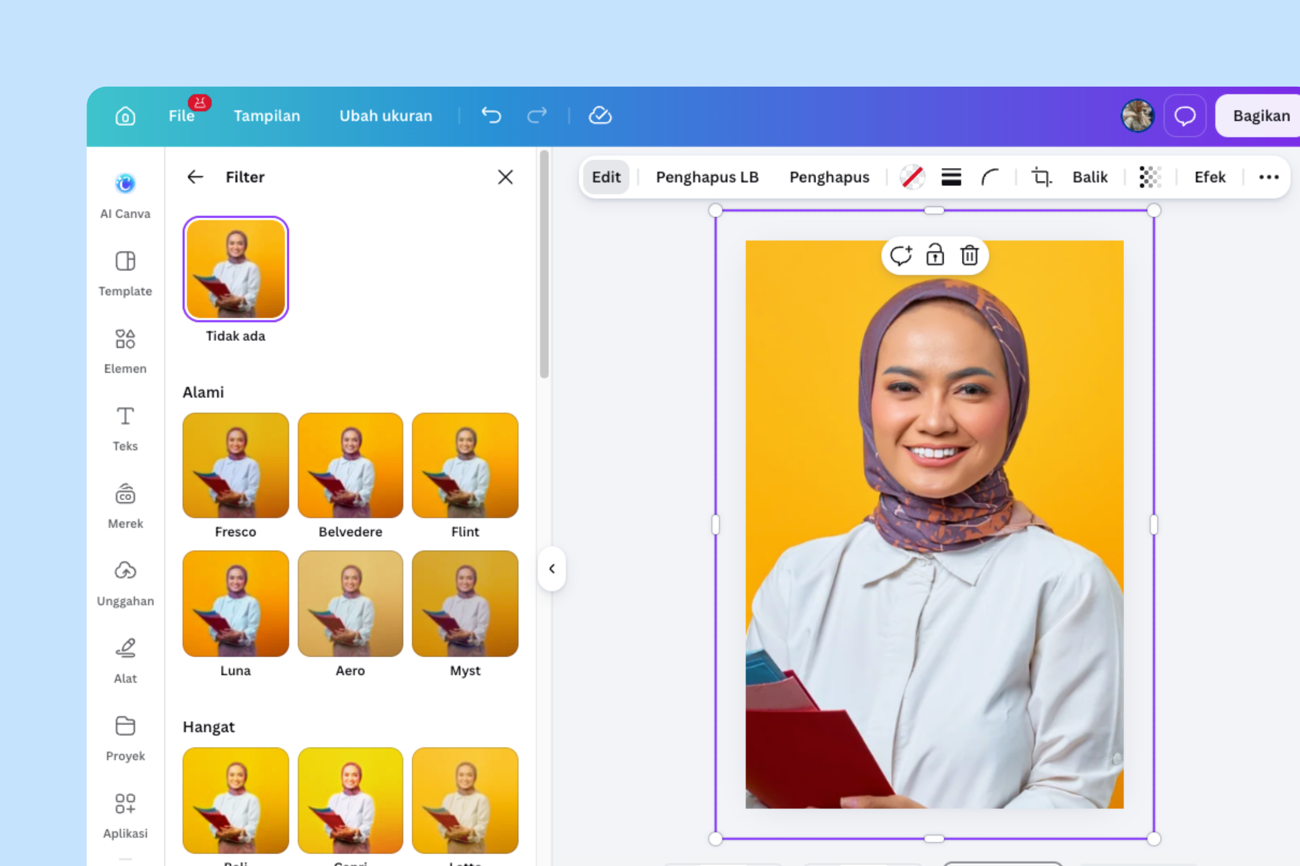 AI Pas Foto Gratis: Buat pas foto dengan AI | Canva
